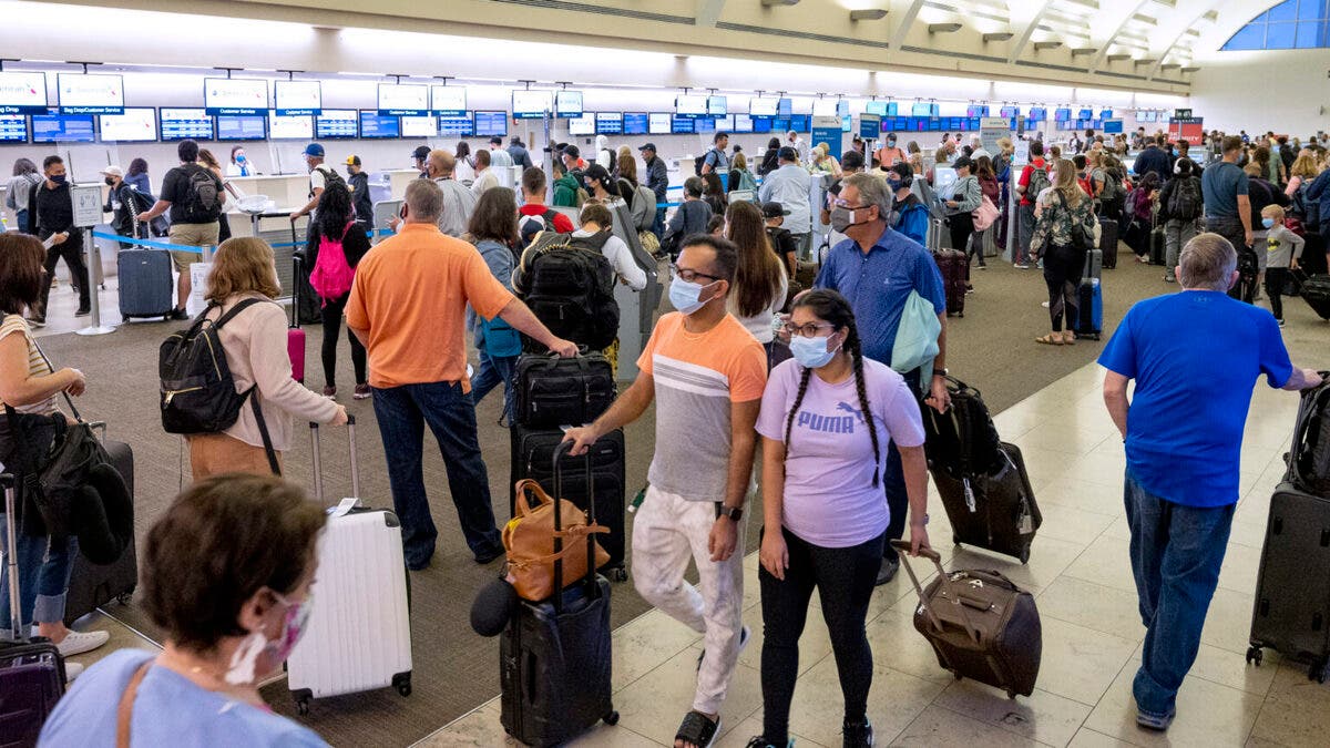 TSA Expected To Extend Airline Mask Mandate Through January - Blue ...
